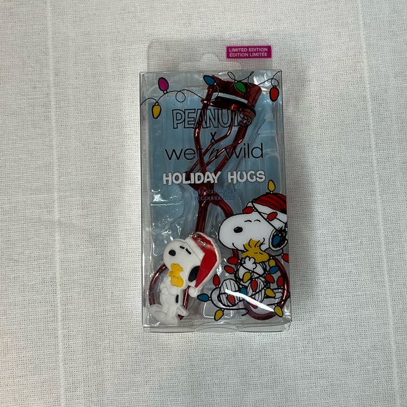 Snoopy | Makeup | Wet Wild Snoopy Peanuts Christmas Limited Edition ...